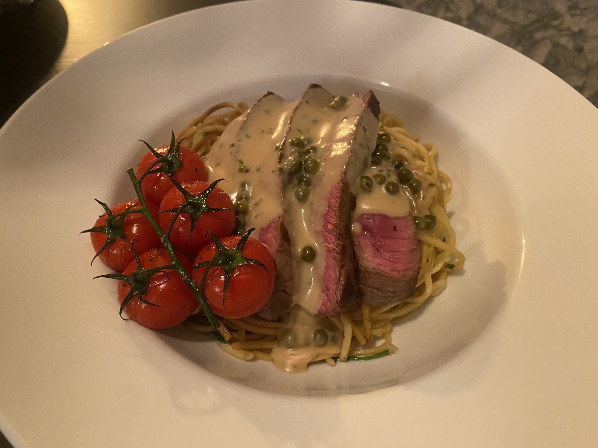 Spaghetti met rundvlees en pepersaus - Savory Sisters